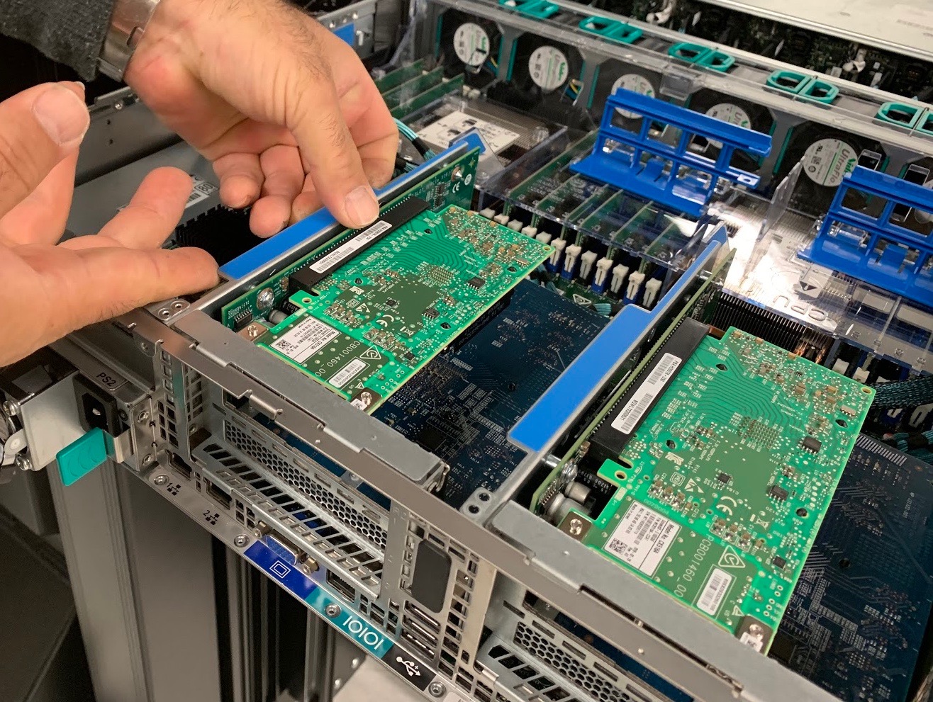 Qumulo P-Series Chassis Field Replacement Unit